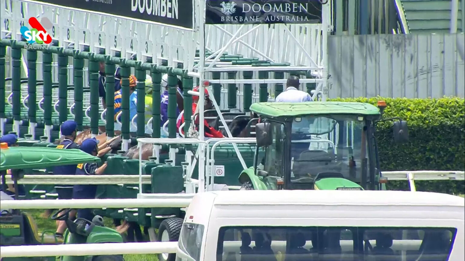 Lean Mean Machine - Aquis Farm